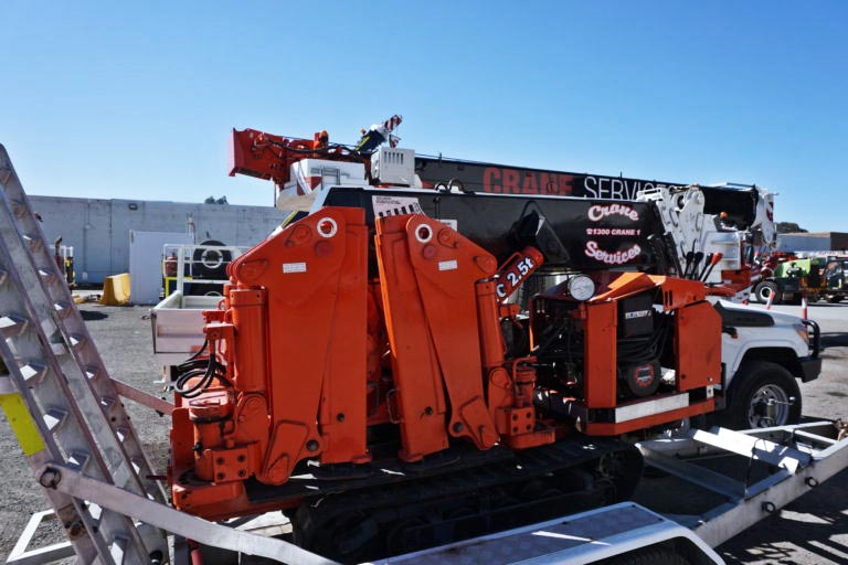 Crawler Cranes 2.5t-280t | Crane Services